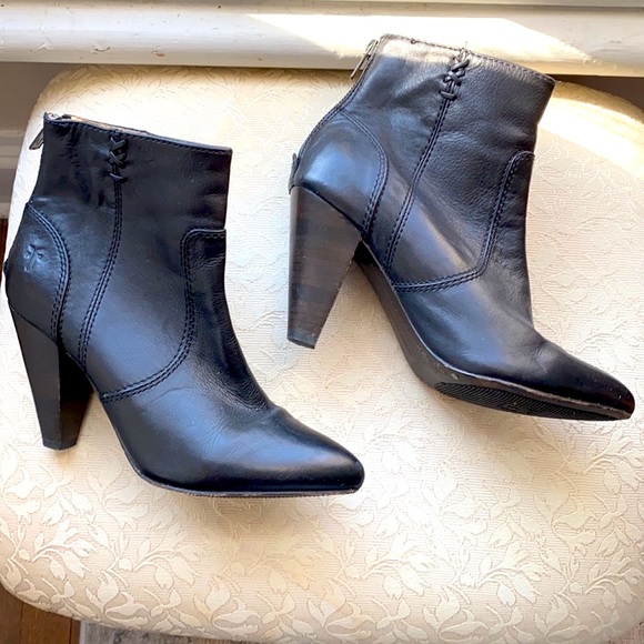 Frye | Shoes | Frye Regina Heel Bootie | Poshmark